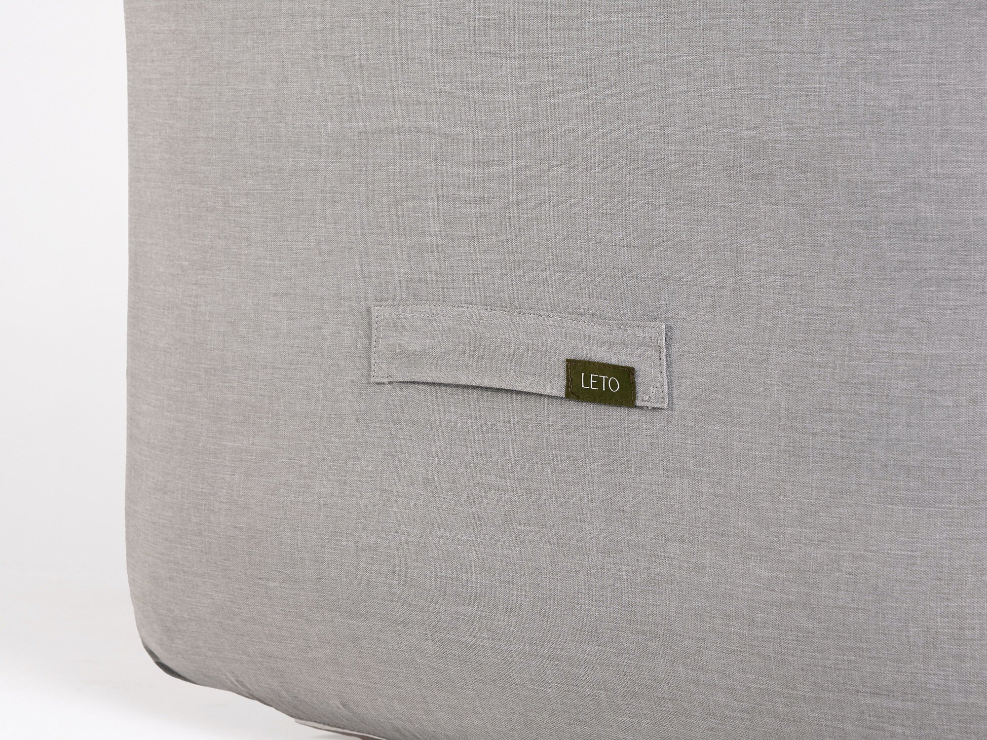 Pool Chaise Ivory/Flax Stripe – LETO